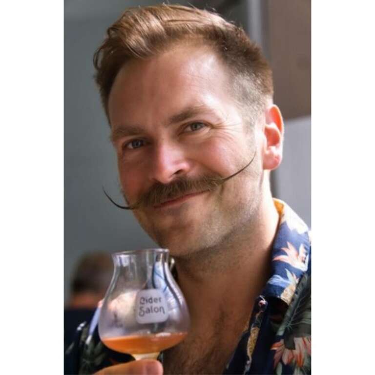 Newton Court restaurant, cafe, ciders, tours, farm shop